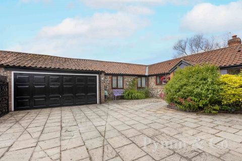 2 bed link detached house for sale in White Horse Lane, Trowse NR14, £ ...