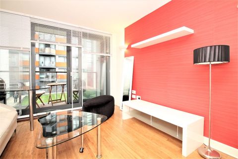 Elektron Tower, Blackwall Way, Canary Wharf E14, 1 bed flat to rent, £ ...