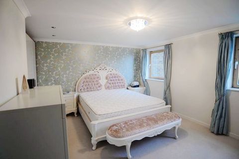 Meridian Place, London E14, 3 bed flat for sale, £925,000 - Zoopla