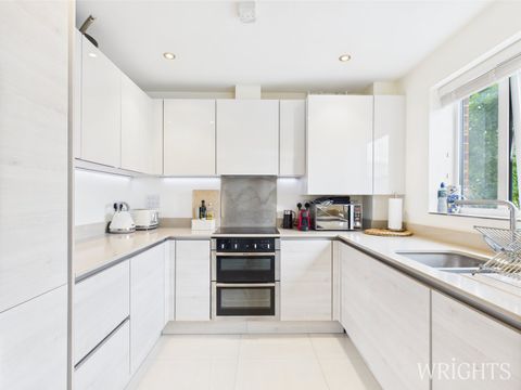 Birkin Court, Welwyn Garden City AL7, 2 bed flat for sale, £315,000 ...