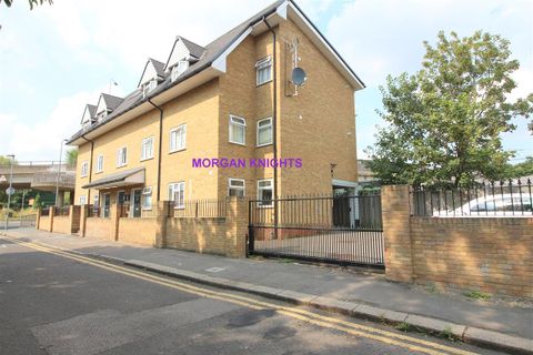 Eldred Road IG11, 2 bed flat for sale, £289,995 - Zoopla