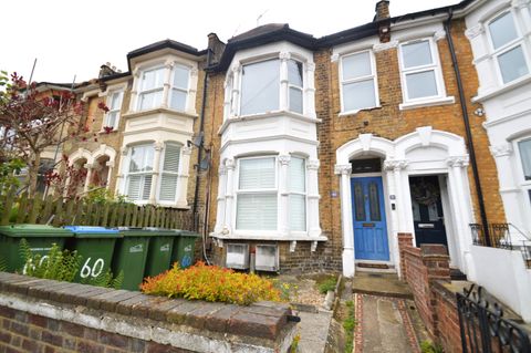 1 bed flat for sale in Chestnut Rise, London SE18, £240,000 - Zoopla