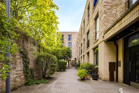 3 bed detached house for sale in Great Eastern Buildings, Reading Lane ...