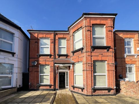 Manstone Road, Kilburn NW2, Studio to rent, £802 pcm - Zoopla