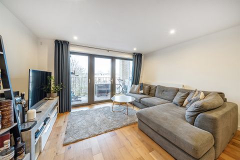 2 bed flat for sale in Offenham Road, London SW9, £600,000 - Zoopla