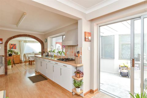 Wadhurst Rise, Brighton, East Sussex BN2, 4 bed semi-detached house for ...