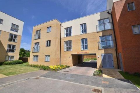 Ringlet Court, Stevenage SG1, 2 bed flat to rent, £1,400 pcm - Zoopla