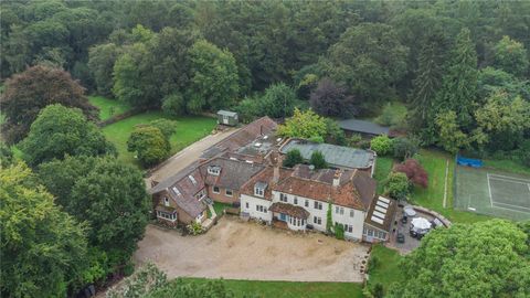 Chapel Row, Reading RG7, 6 bed detached house for sale, £1,950,000 - Zoopla