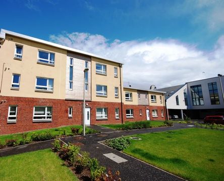 2 bed flat to rent in New Mart Place, Chesser, Edinburgh EH14, £1,350 ...