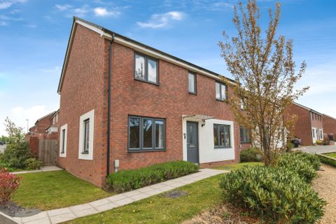 4 bed detached house for sale in Flay Field, Tithebarn, Exeter EX1, £425,000 - Zoopla