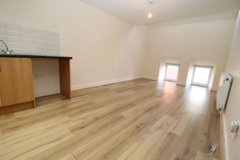 2 bed flat for sale in High Park Street, Liverpool L8, £85,000 - Zoopla