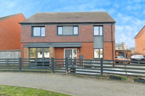 4 bed detached house for sale in Forester Walk, Bordon GU35, £550,000 ...
