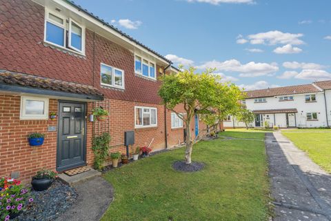 Mount Close, Farnham Common SL2, 3 bed terraced house for sale, £ ...