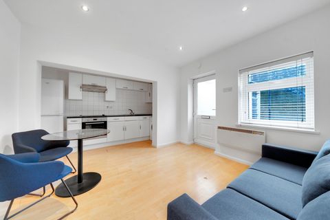 1 bed flat to rent in Longbridge Road, Barking, Essex IG11, £1,250 pcm ...