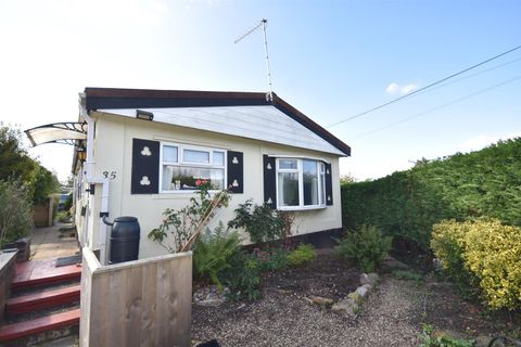 Berkeley Vale Park, Berkeley GL13, 2 bed mobile/park home for sale, £ ...