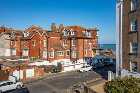 Cambridge Road, Eastbourne BN22, Studio to rent, £725 pcm - Zoopla