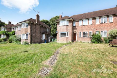 2 bed property for sale in Springfield Close, Stanmore HA7, £399,950 ...