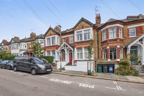 3 bed flat to rent in Fff, Park Hall Road, East Finchley N2, £2,318 pcm ...