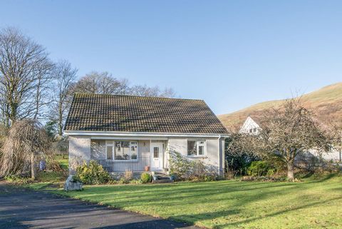 1 Kirkhill, Muckhart FK14, 3 bed detached house for sale, £360,000 - Zoopla