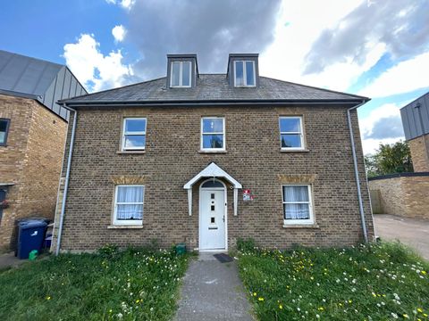 Southall UB2, 5 bed detached house to rent, £3,200 pcm - Zoopla