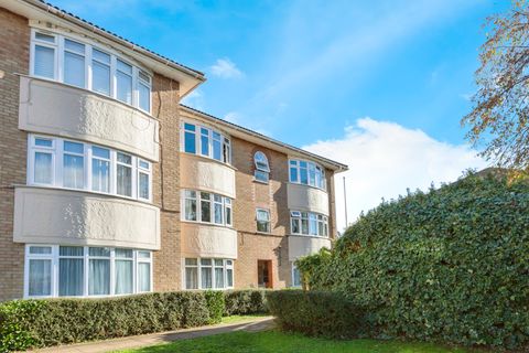 1 bed flat for sale in Springfield Drive, Ilford, Essex IG2, £230,000 ...