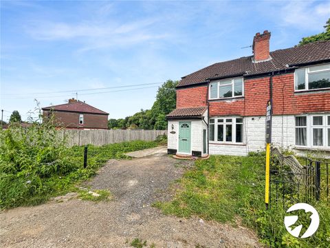 Camp Way, Maidstone, Kent ME15, 3 bed semi-detached house to rent, £ ...