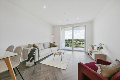 Lindley House, 1 Henshaw Parade, The Hyde, London NW9, 2 bed flat to ...