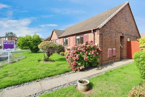 Beatty Close, Shifnal TF11, 2 bed semi-detached bungalow for sale, £ ...