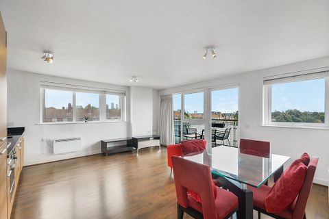 Tarves Way, London SE10, 2 bed flat to rent, £2,250 pcm - Zoopla