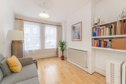 Oulton Road, London N15, 4 bed property for sale, £640,000 - Zoopla