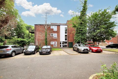 Braybourne Close, Uxbridge UB8, 1 bed flat to rent, £1,350 pcm - Zoopla