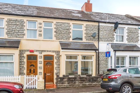 4 bed terraced house for sale in George Street, Barry CF63, £240,000 ...