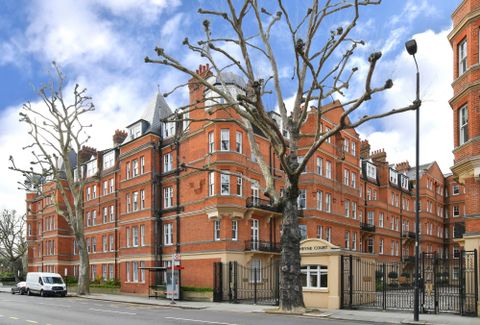Cheyne Court SW3, 3 bed flat for sale, £1,800,000 - Zoopla