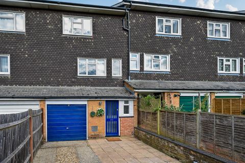 Selby Walk, Basingstoke RG24, 3 bed terraced house for sale, £280,000 ...