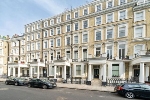 Lexham Gardens, Kensington W8, 2 bed flat to rent, £3,497 pcm - Zoopla