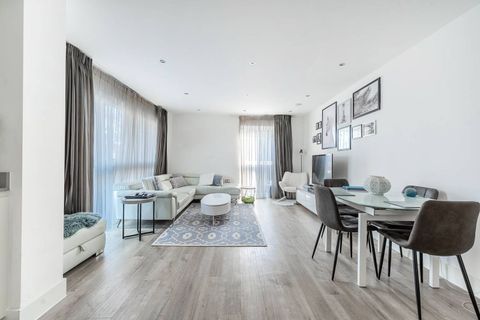 3 bed flat for sale in Lyon Square, Harrow HA1, £675,000 - Zoopla