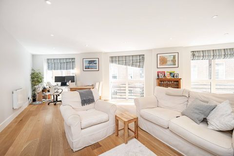 Black Friars Lane, Blackfriars, London EC4V, 2 bed flat for sale, £ ...