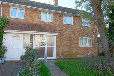3 bed end terrace house for sale in Chittock Gate, Basildon SS14, £ ...