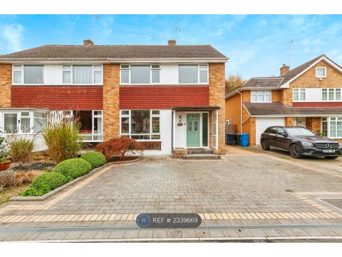 3 bed semi-detached house to rent in Clewer Park, Windsor SL4, £1,950 ...