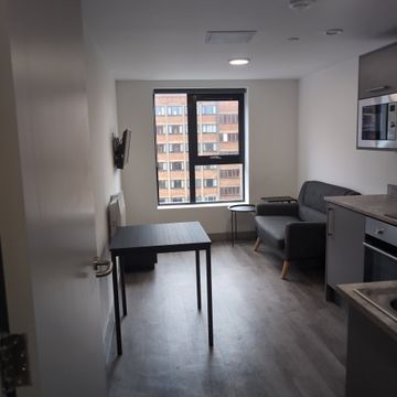 1 bed flat to rent in Roscoe Street, Liverpool L1, £800 pcm - Zoopla