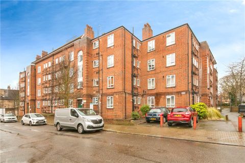 4 bed flat for sale in Triangle Place, London SW4, £450,000 - Zoopla