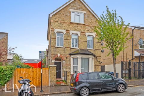 Studio for sale in Flat 4, 1 Borough Hill, Croydon, Surrey CR0, £ ...