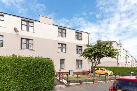2 bed flat to rent in Hepburn Street, Coldside, Dundee DD3, £600 pcm ...