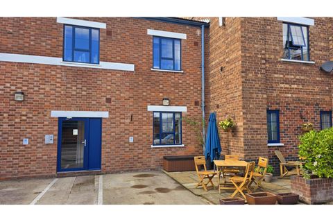 New home, 2 bed flat for sale in 150 Christleton Road, Chester CH3, £ ...