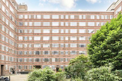 2 bed flat for sale in Balham High Road, Balham SW17, £400,000 - Zoopla