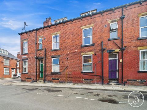 Kepler Grove, Leeds LS8, 4 bed terraced house for sale, £160,000 - Zoopla