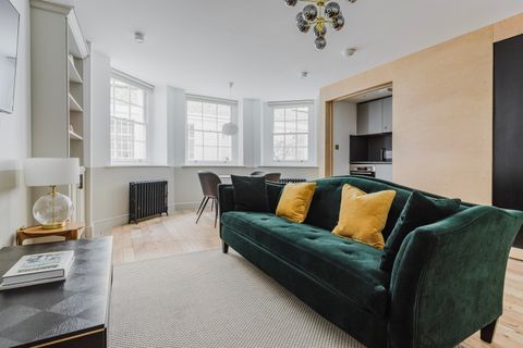 1 bed flat to rent in Holborn, London WC1X, £3,590 pcm - Zoopla