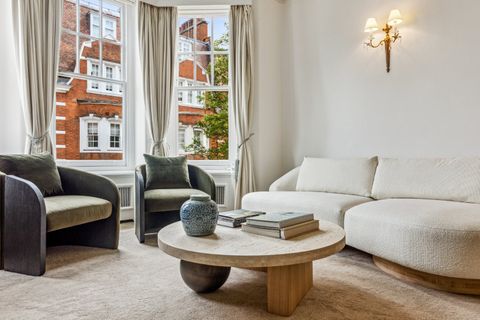 Sloane Court West, Chelsea SW3, 2 bed terraced house for sale, £ ...
