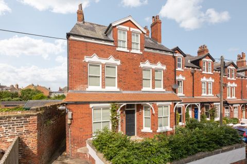 6 bed farmhouse for sale in Well Close Terrace, Whitby YO21, £550,000 ...