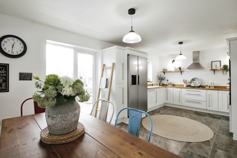 4 bed detached house for sale in Mosham Road, Blaxton, Doncaster DN9, £ ...